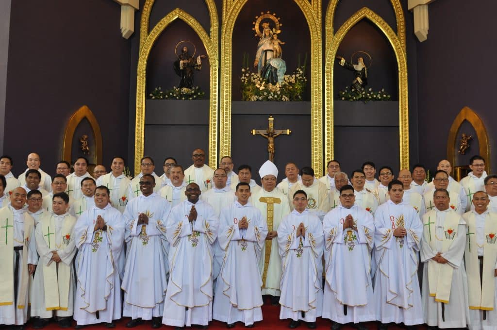 Bishop Gaa ordains 7 Augustinian Recollect Priests - Recoletos School of Theology